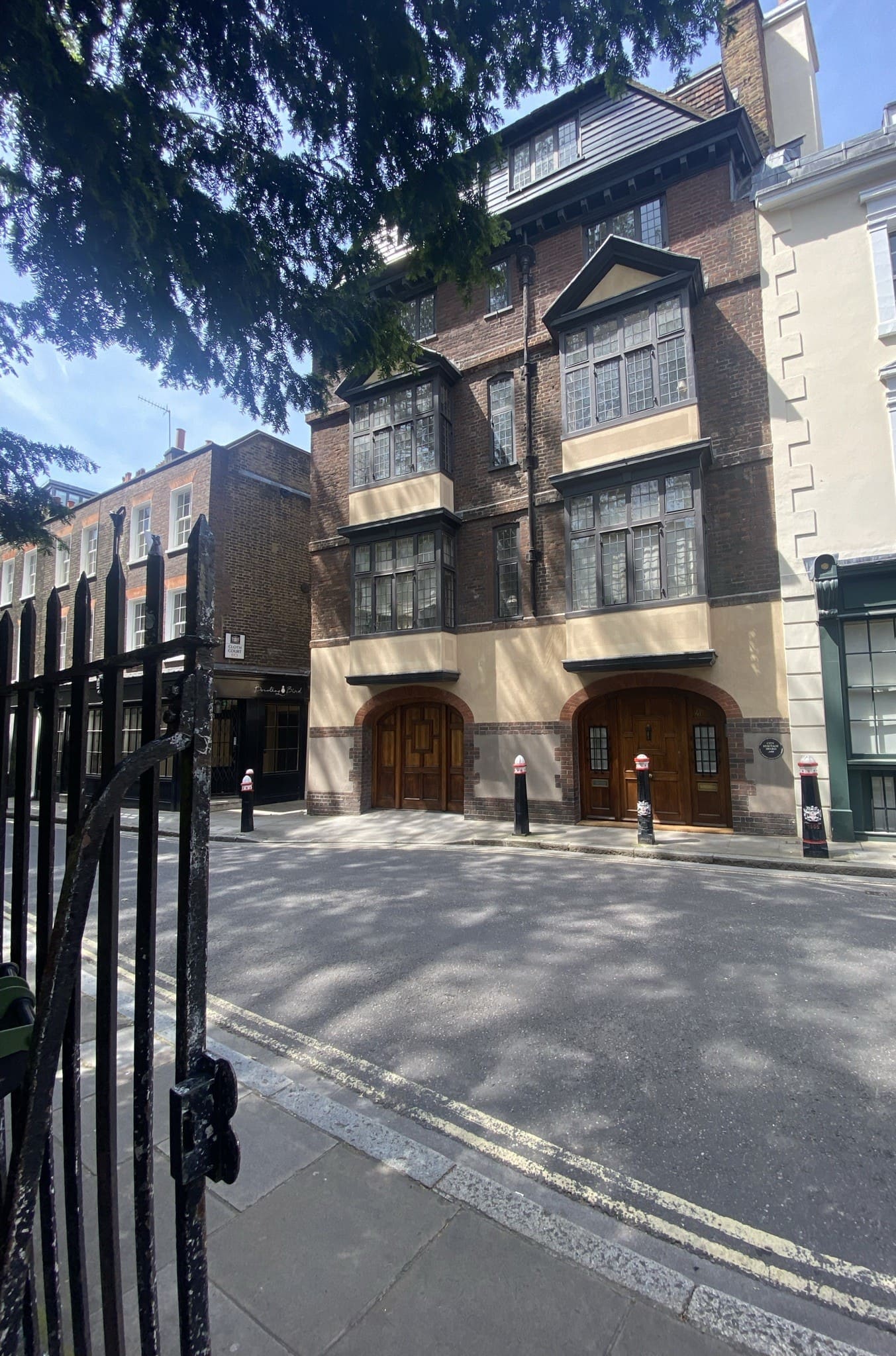 41 Cloth Fair - The Oldest House in London.