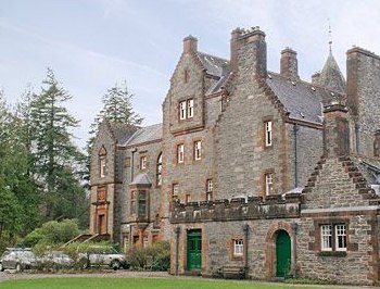 Cottages in the Scottish Highlands - Historic UK