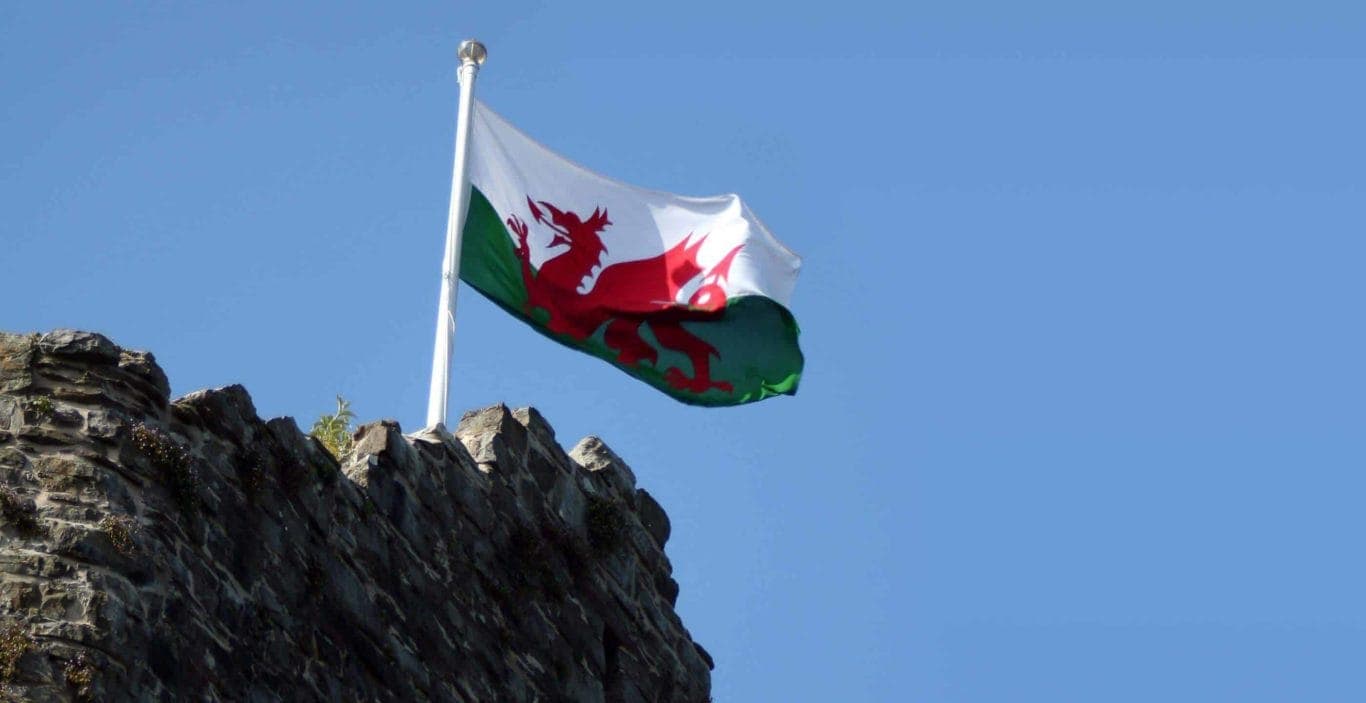 The Vexillology of Wales and the Union Flag - Historic UK
