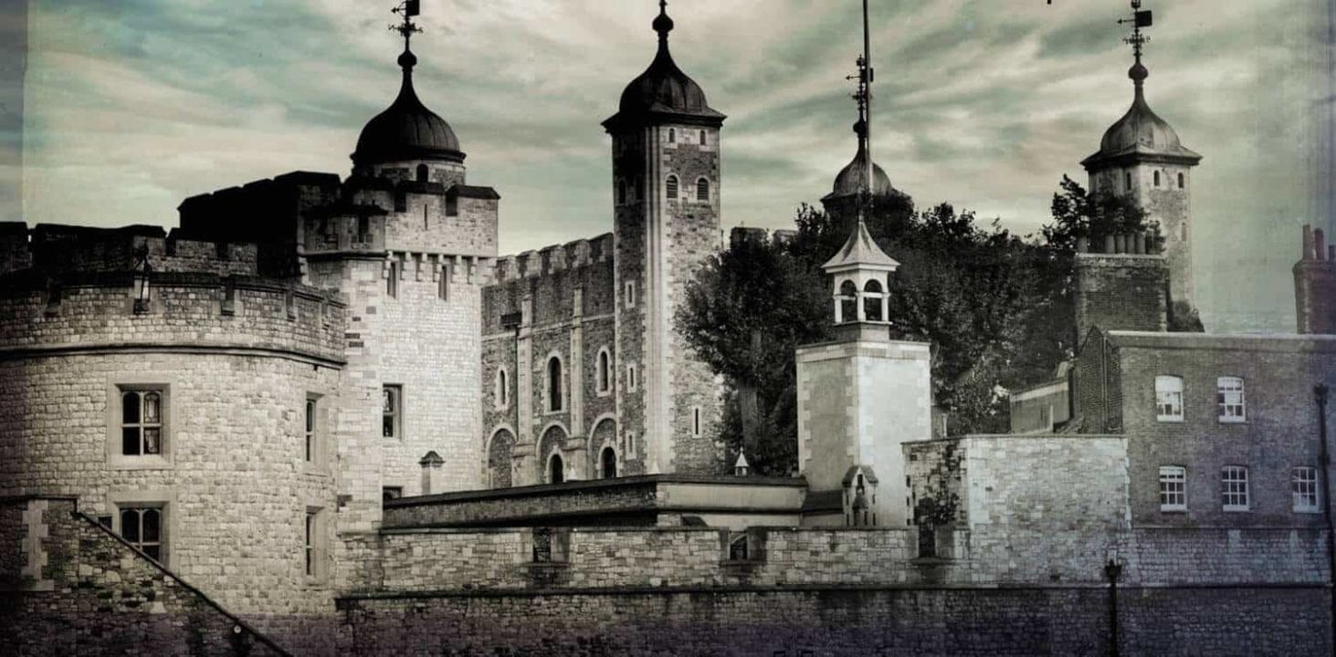 The Tower of London Ravenmaster - Historic UK