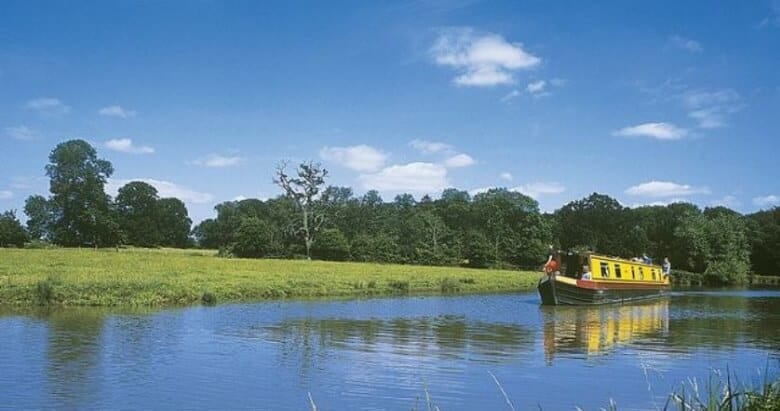 Boating Holidays in England and Scotland