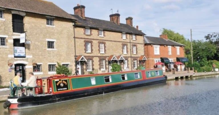 Boating Holidays in England and Scotland