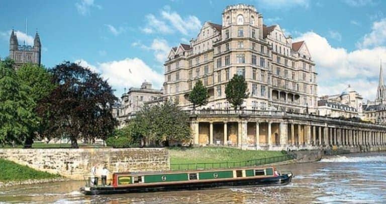 Boating Holidays in England and Scotland