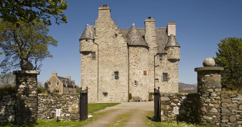 Castle Hotels - Stay in a Castle | Historic UK