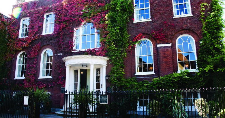 Historic Accommodation in England - Historic UK