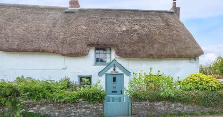 Holiday Cottages by the Sea - Historic UK