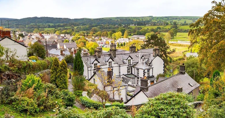 Historic Accommodation in Wales - Historic UK