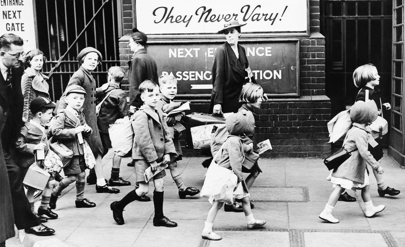 Operation Pied Piper: British Evacuees - Historic UK